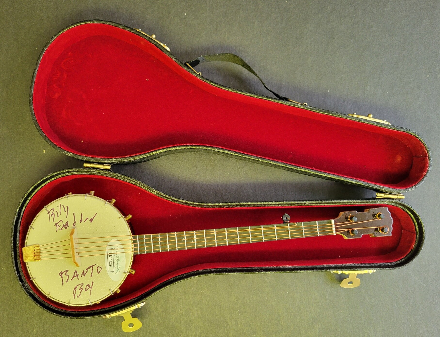 Billy Redden Signed 9 Inch Mini Banjo With Case & Display Stand Banjo Boy Deliverance JSA Coa - Etsy