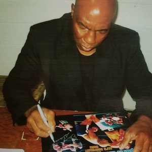 Earnie Shavers Signed 8x10 Photo Dropping Larry Holmes Championship ...