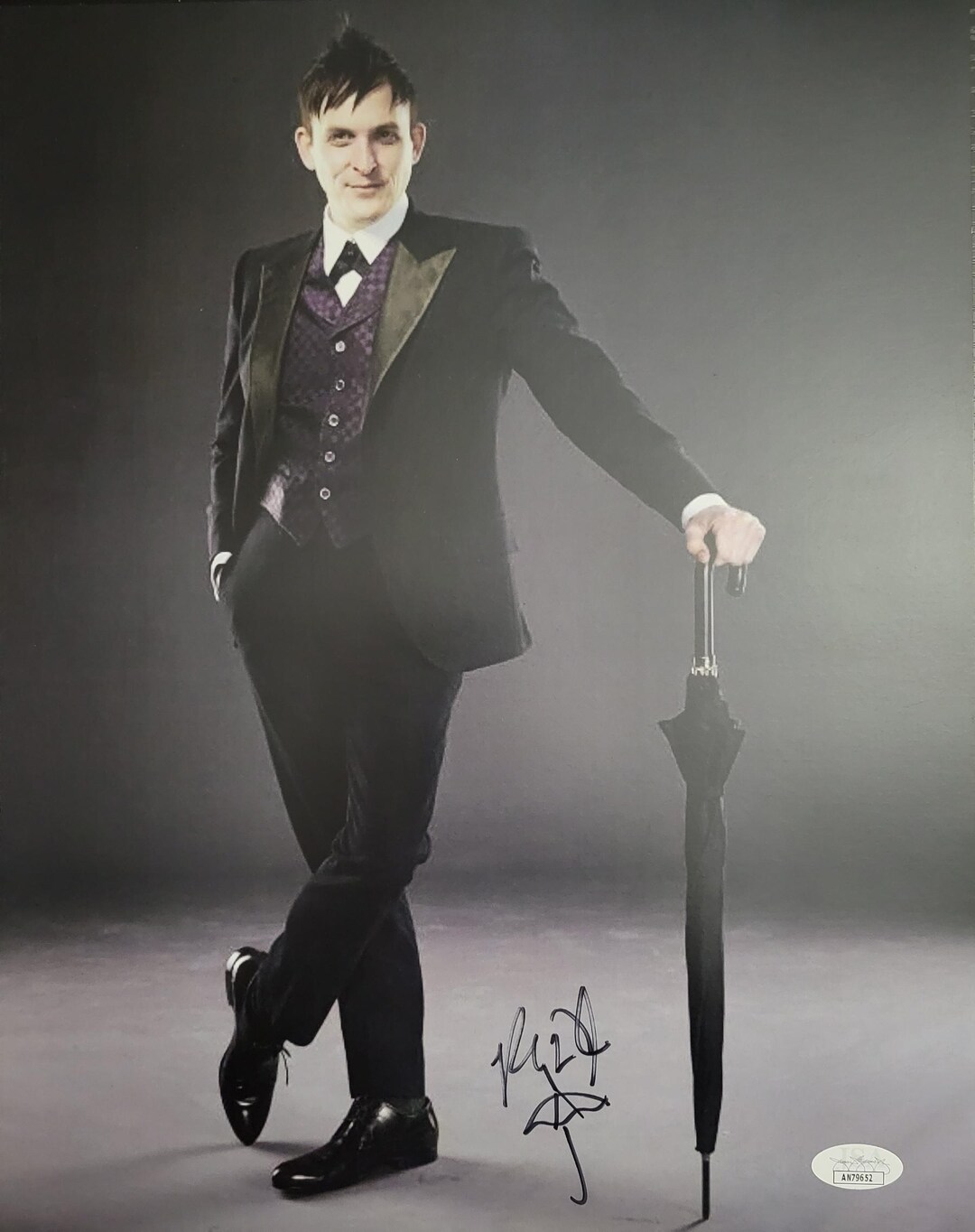 Robin Lord Taylor Signed 8x10 Photo Oswald Cobblepot the Penguin Gotham ...