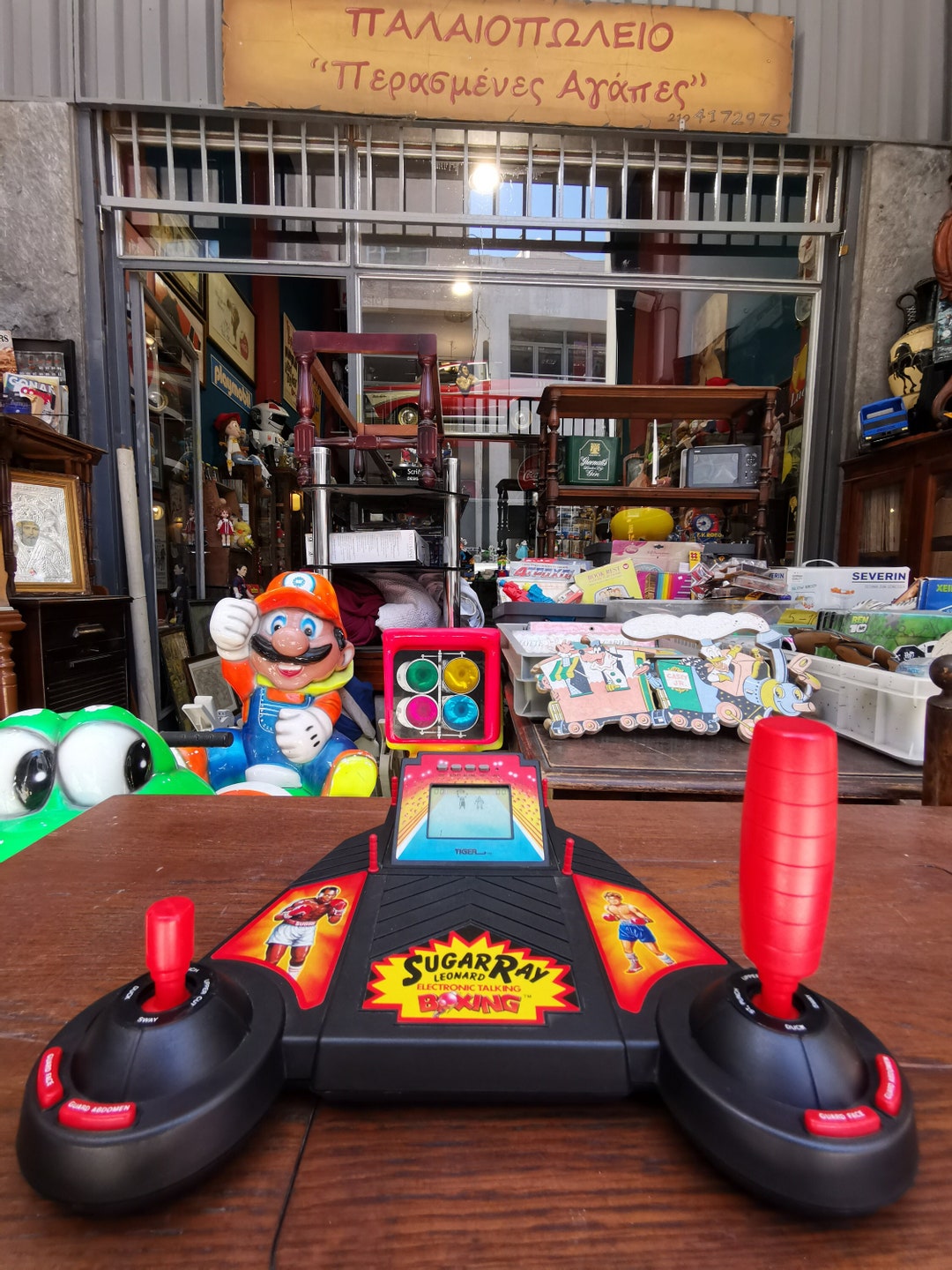 Sugar Ray Leonard Electronic Talking Boxing LCD Handheld Game Tiger ...