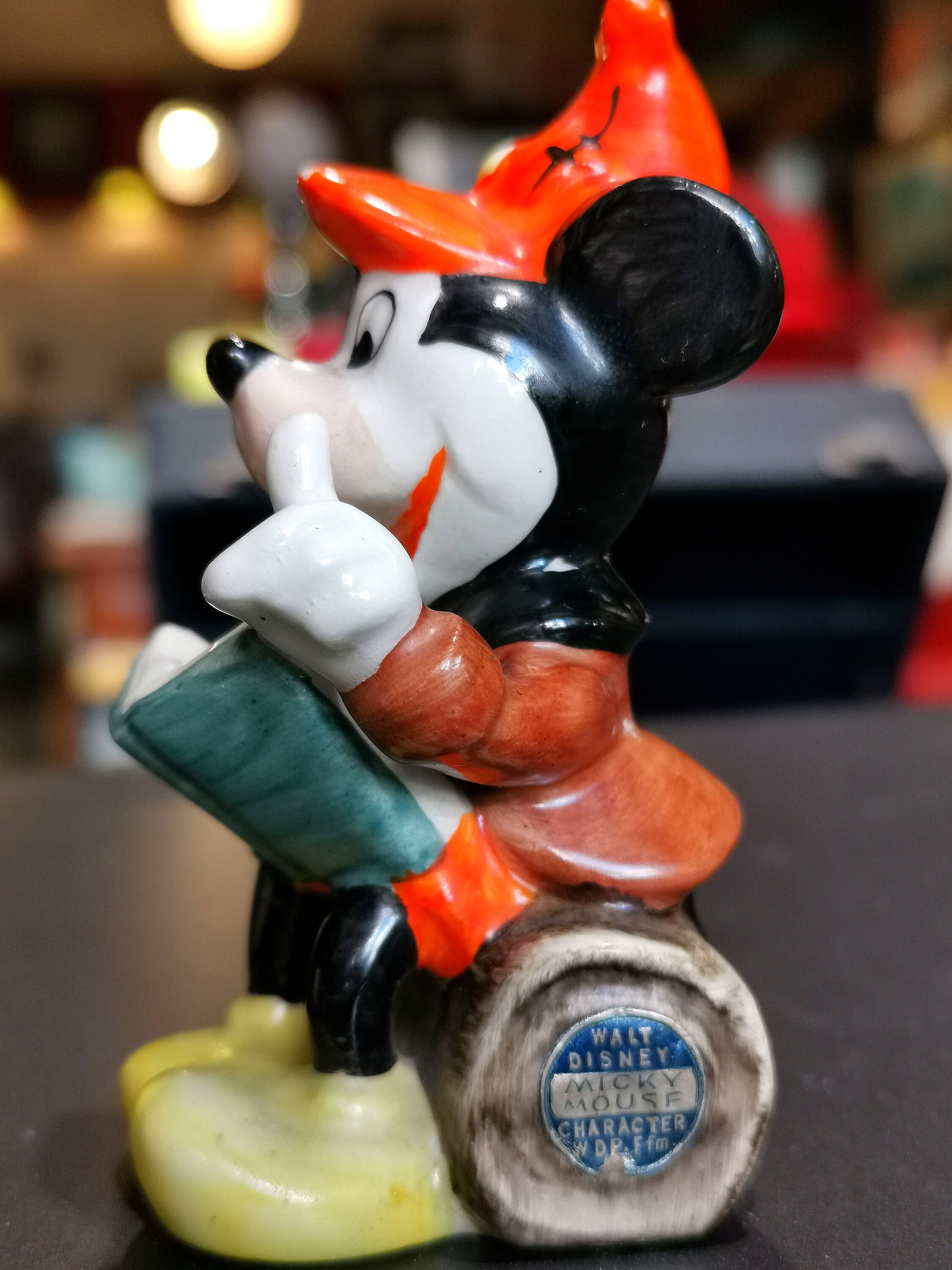 1950-55 Walt Disney Mickey Mouse Hunter Reading Book Goebel - Etsy