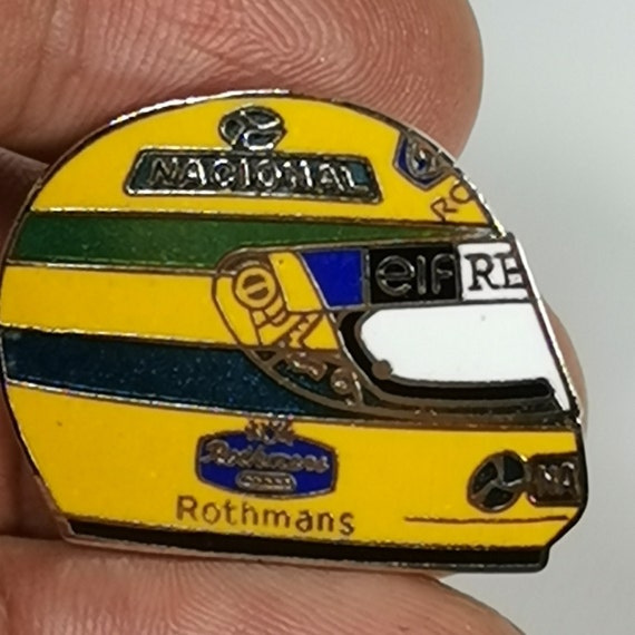 Ayrton Senna Helmet Race Car Racer Vintage Pin Badge - Gem
