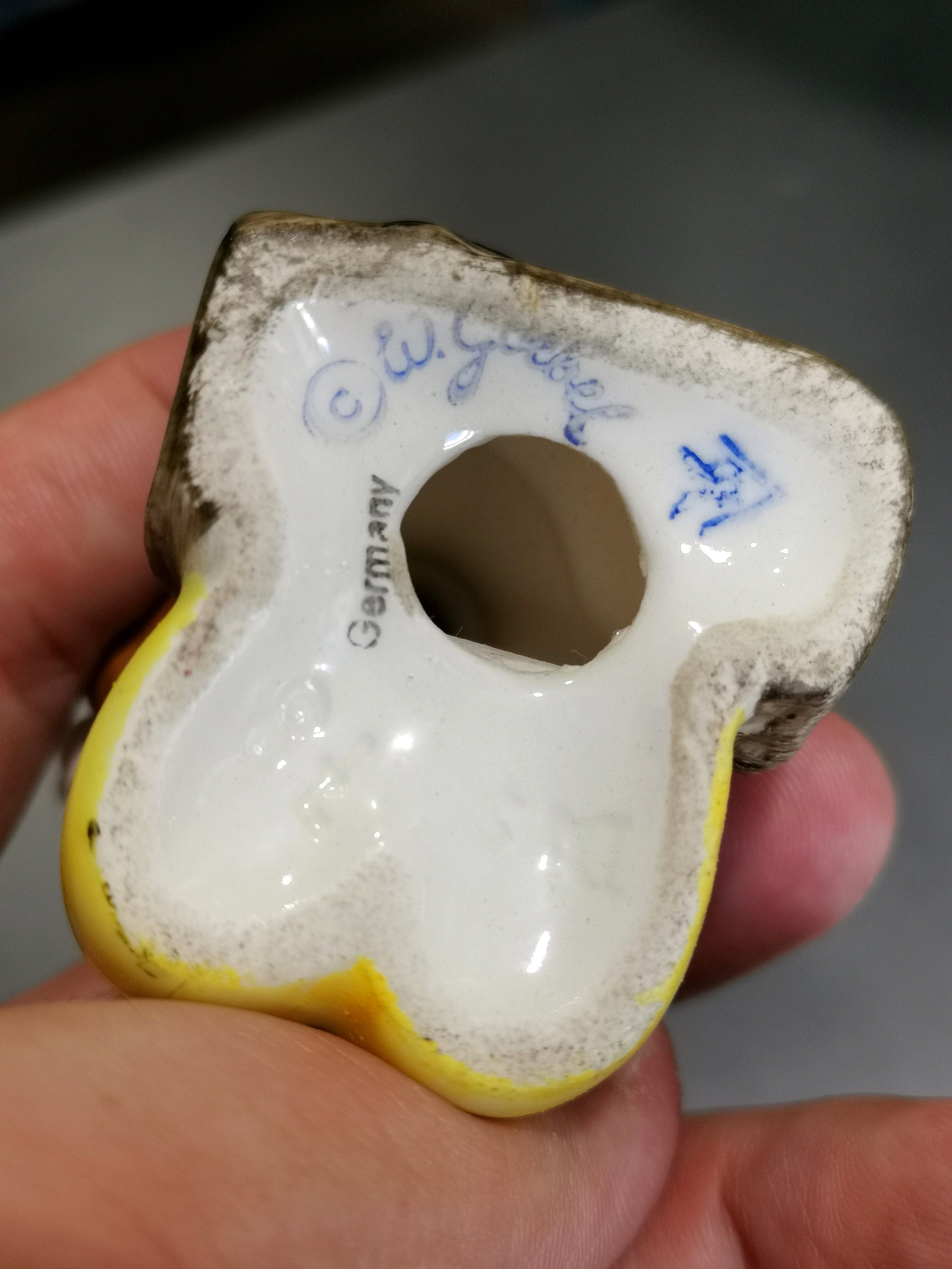 1950-55 Walt Disney Mickey Mouse Hunter Reading Book Goebel - Etsy