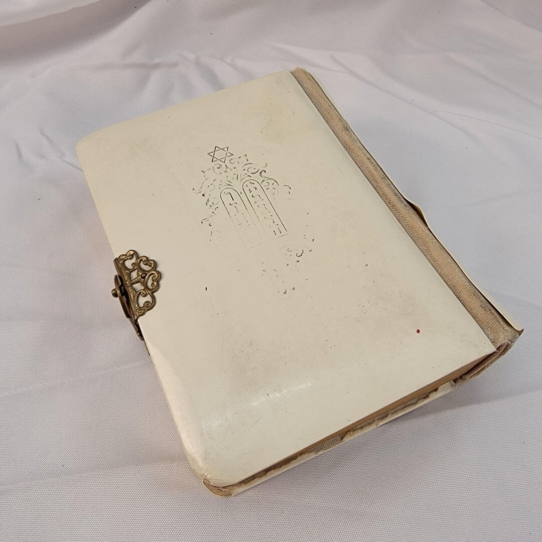 The Form of Daily Prayers 1937 According to TE Custom of the German and ...