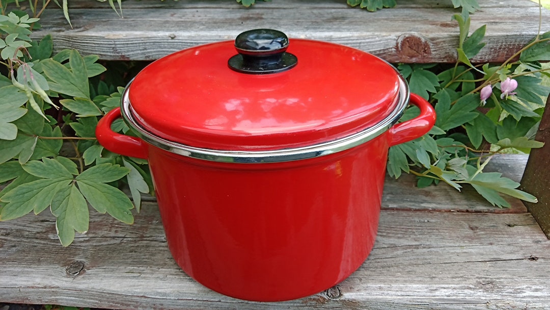 Vintage Red Enamel Stock Pot With Lid Red With White Interior Cook Pot ...