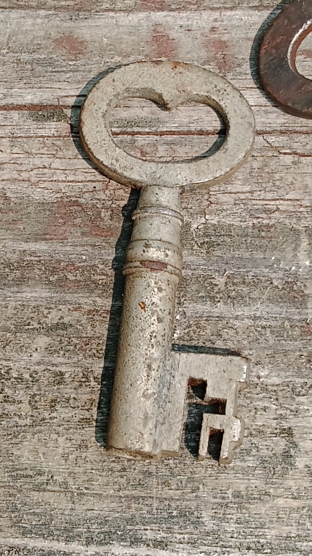 Set of 4 Antique Iron Keys Rustic Metal Architectural Hardware 2.5 ...