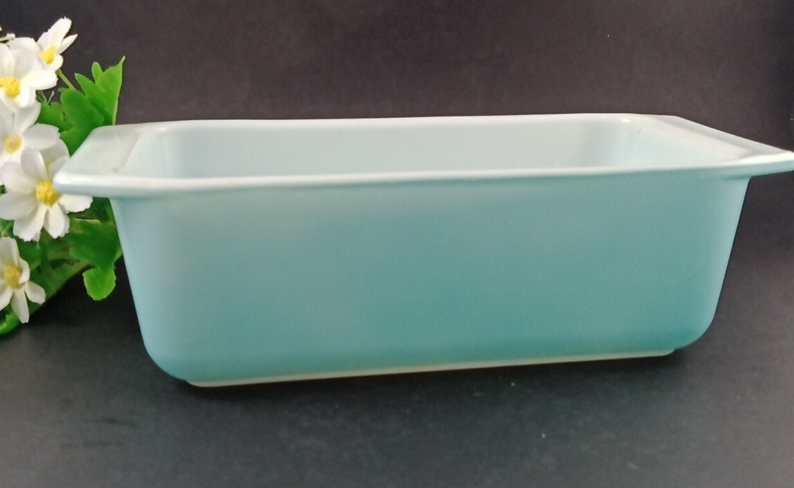 Vintage Pyrex 913 Light Blue Loaf Pan Bread Pan Robin Egg Blue Over ...