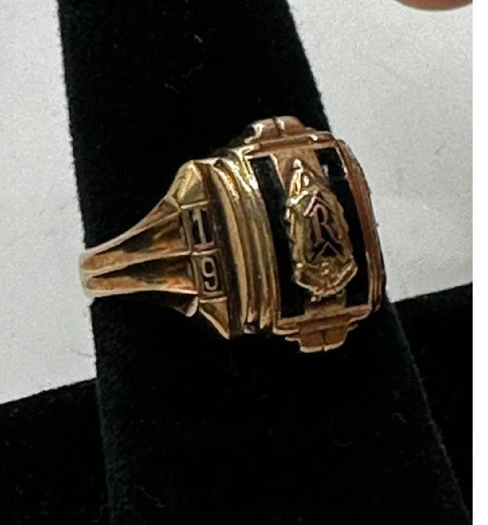 Vintage Class Ring - Retro 10k Yellow Gold Black Enamel High School ...