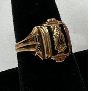 Vintage Class Ring - Retro 10k Yellow Gold Black Enamel High School ...