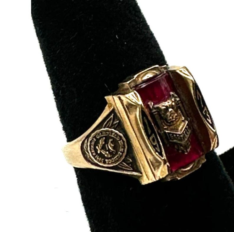 Class Ring - Retro 10k Yellow Gold RED Stone Garfield HS- 1973 Size 8 ...