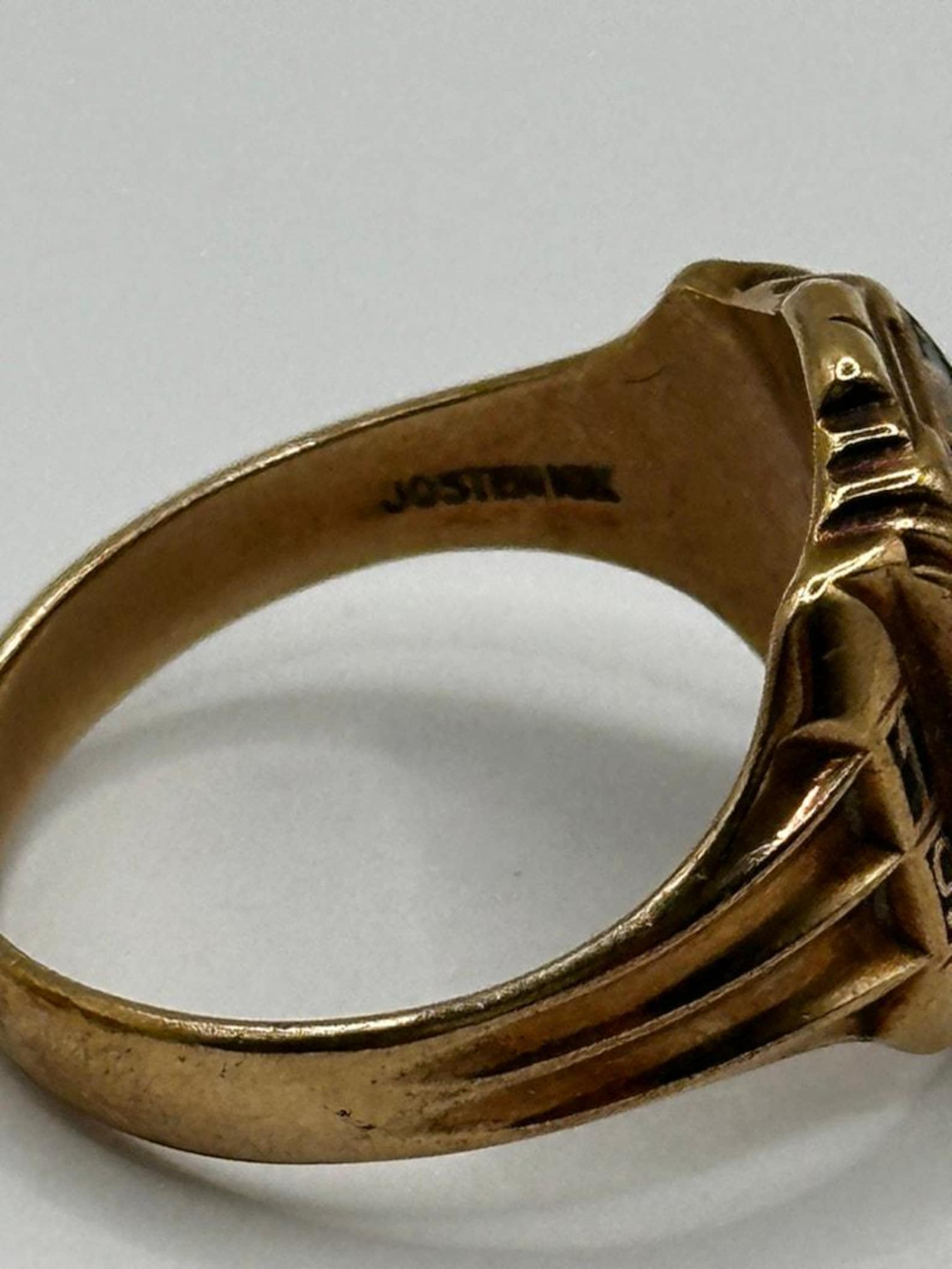 Vintage Class Ring - Retro 10k Yellow Gold Black Enamel High School ...