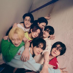 Custom FRONT + BACK | Kpop Photocard | MTO - Etsy