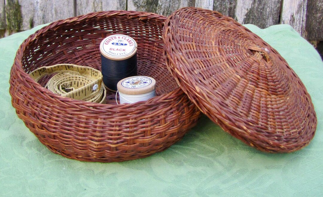 Vintage Finely Woven Reed Sewing Basket With Lid, 7 1/4 " Across, Free ...