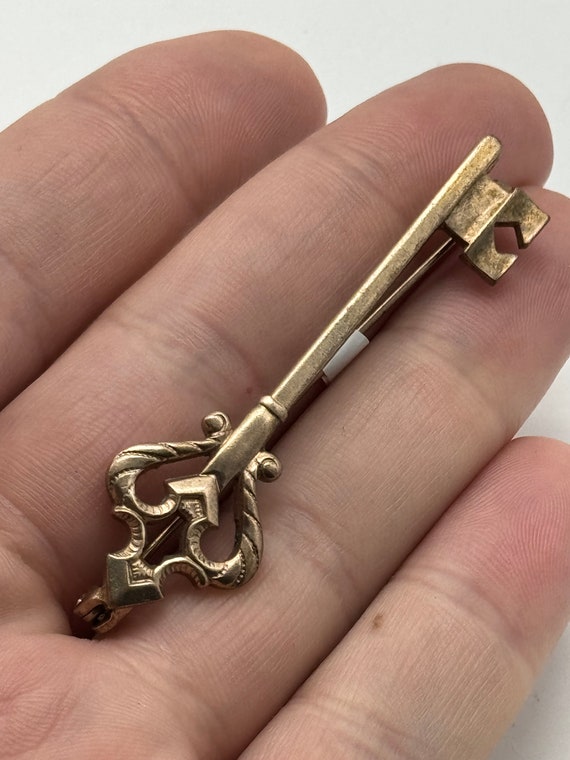 Antique Skeleton Key Brooch Pin - Gem