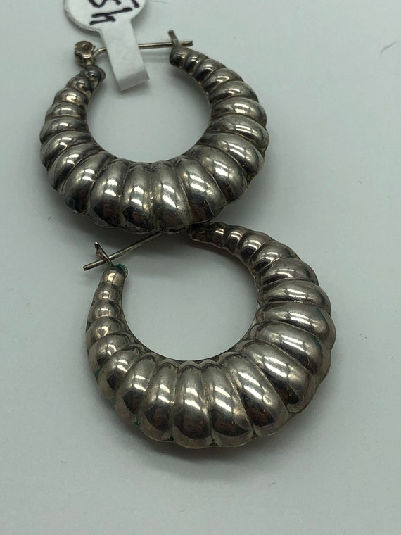 Vintage ribbed silver hoop - Gem