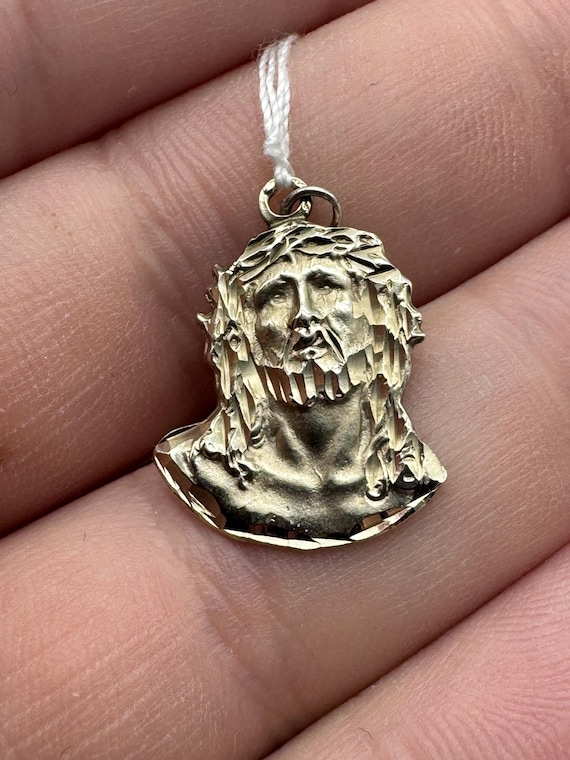 Vintage jesus head pendant - Gem Vintage jesus head pendant - Gem