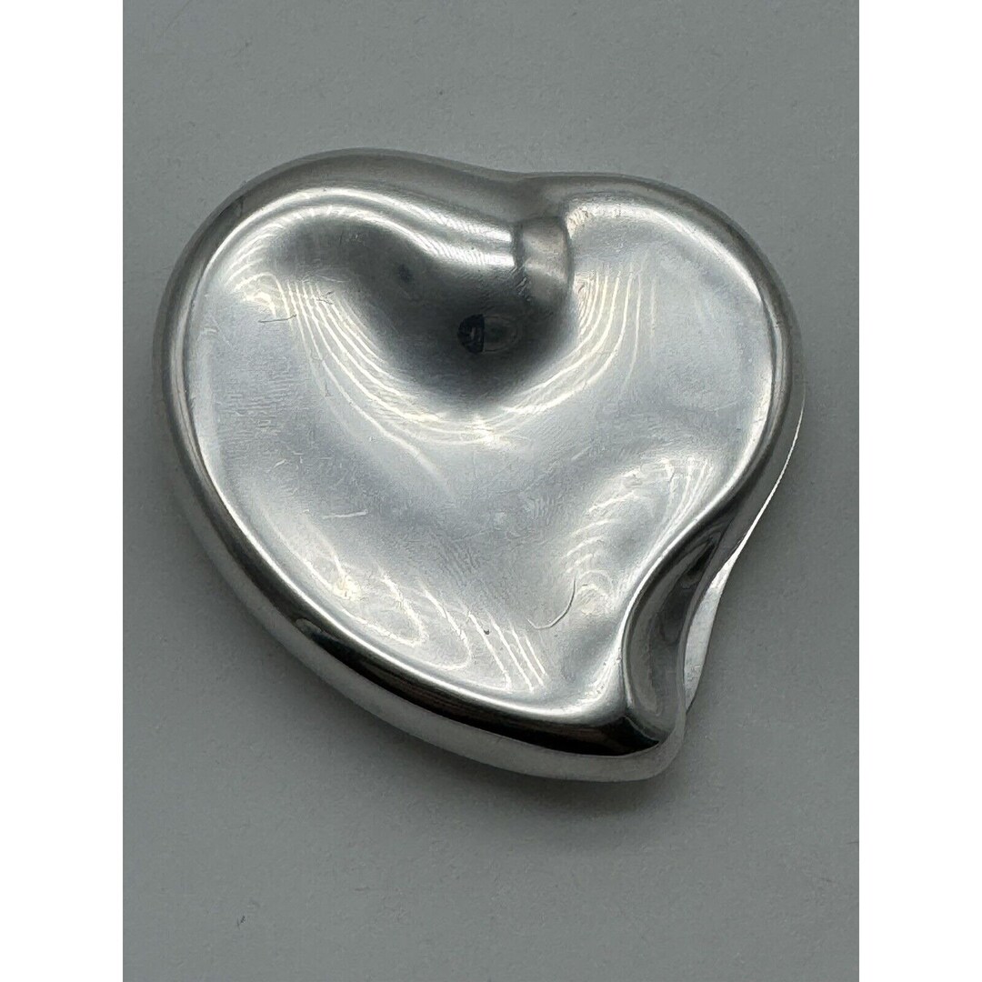 Elsa Peretti for Halston Sterling Silver Heart Shaped Powder Box ...
