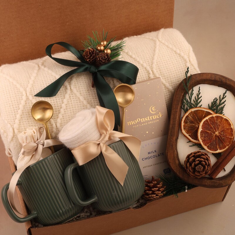 Couples Winter Gift Set - 60+ Gift Ideas for 2026