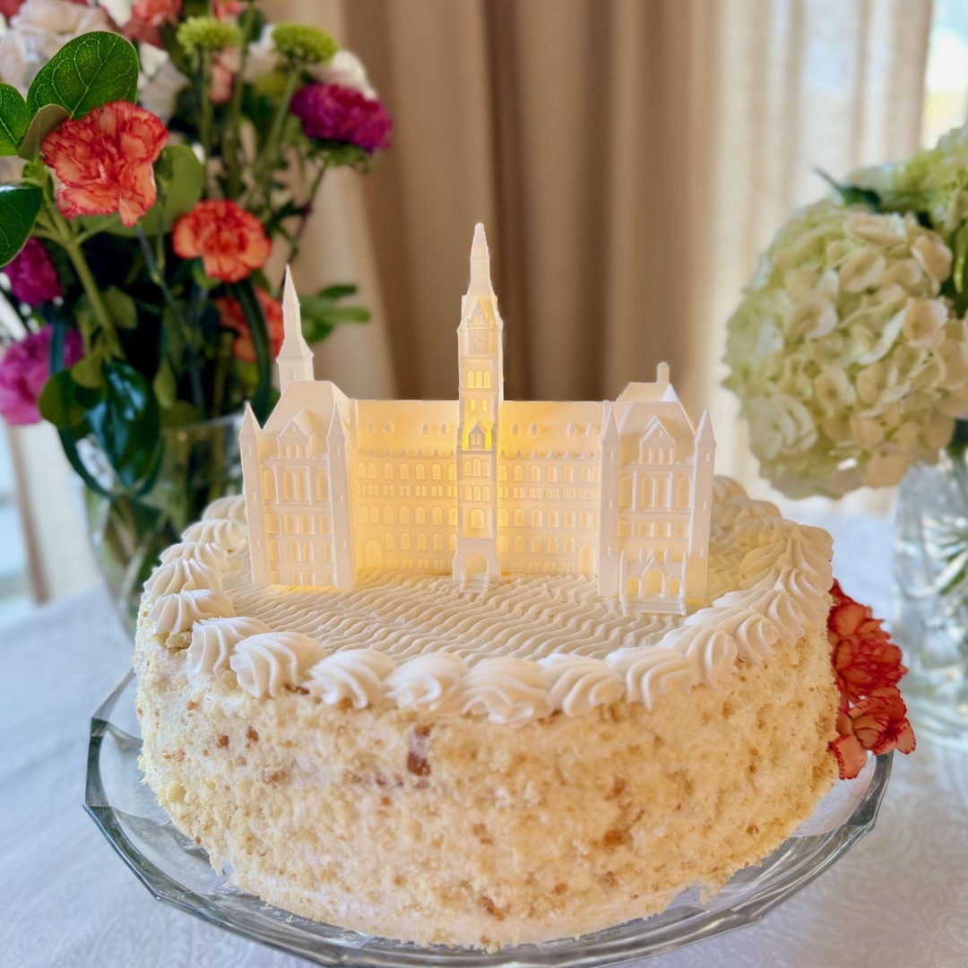 Lighted Georgetown Cake Topper Figurine of Healy Hall, Georgetown ...