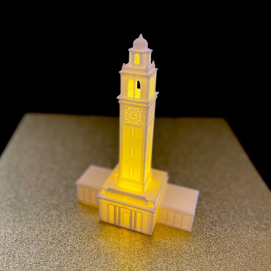 LSU Tigers Memorial Tower Light, Louisiana State University Graduation ...