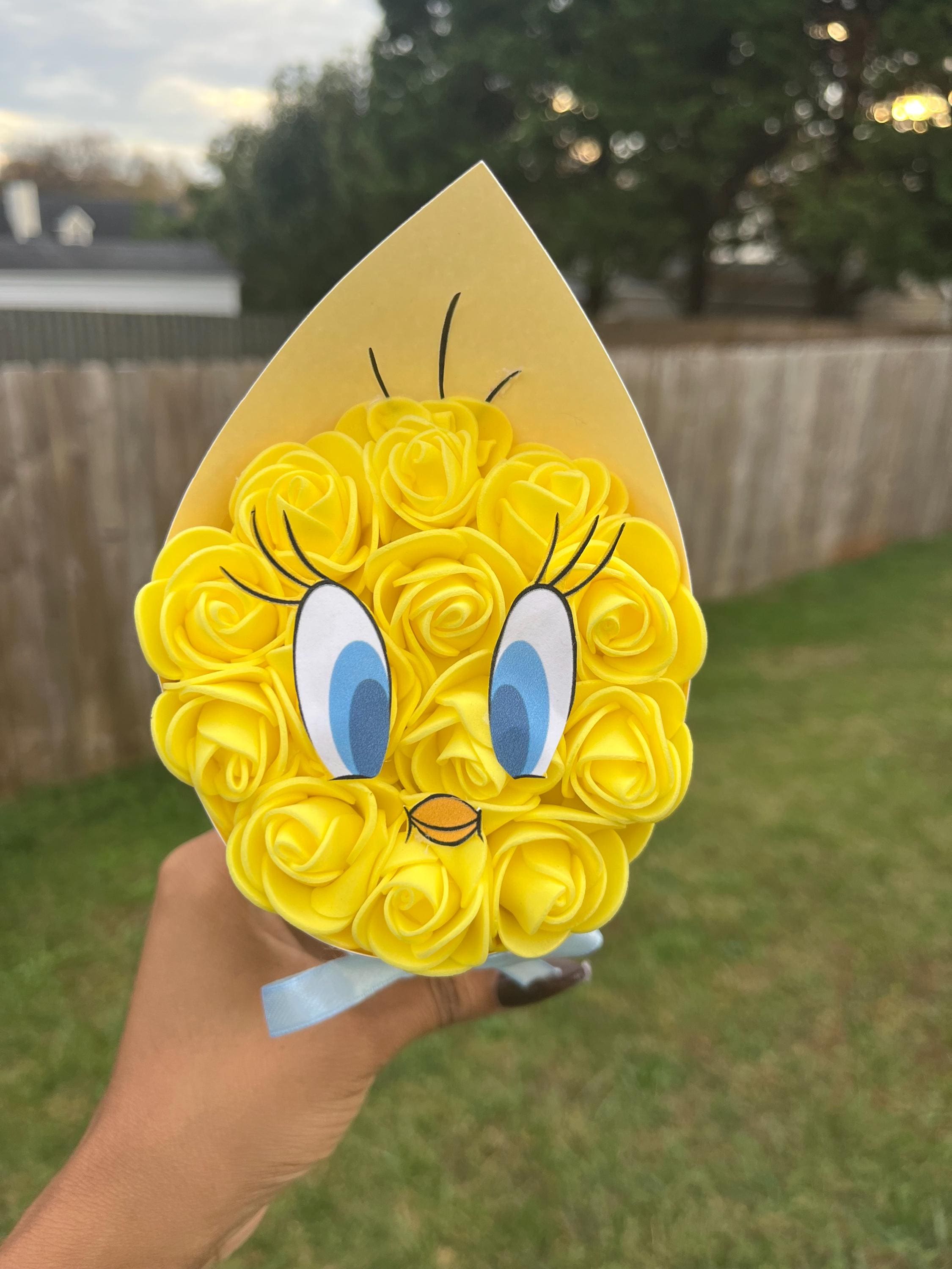 Tweety Bird Rose Bouquet - Etsy