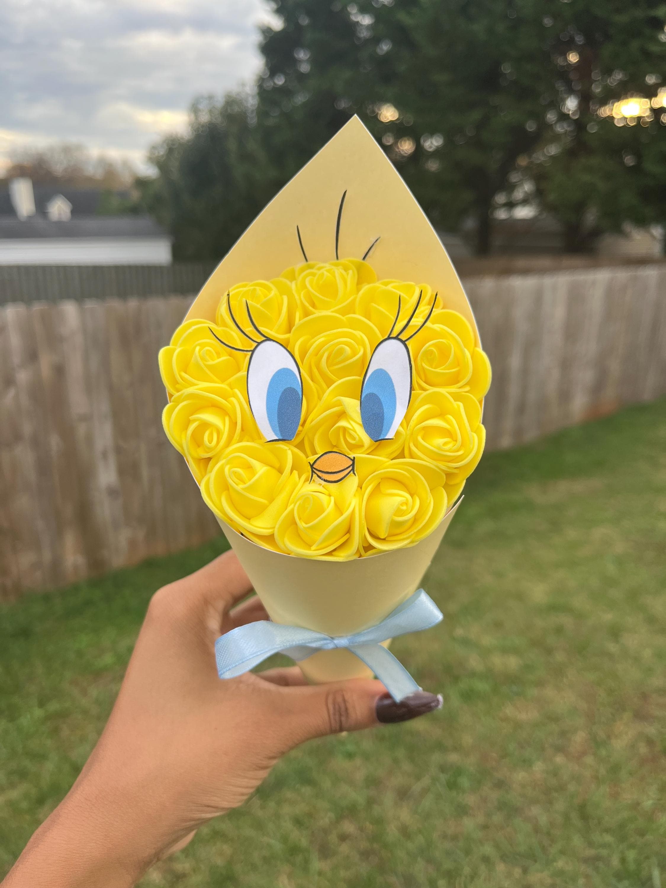 Tweety Bird Rose Bouquet - Etsy