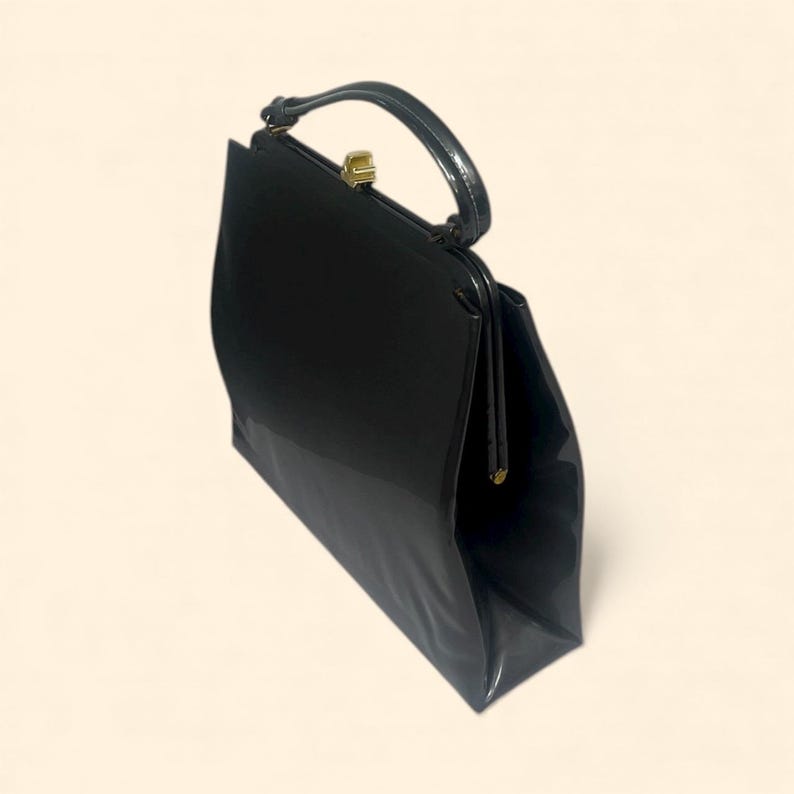 1960s Vintage Gray Patent Leather Handbag With Gold Leaf Clasp Mid ...
