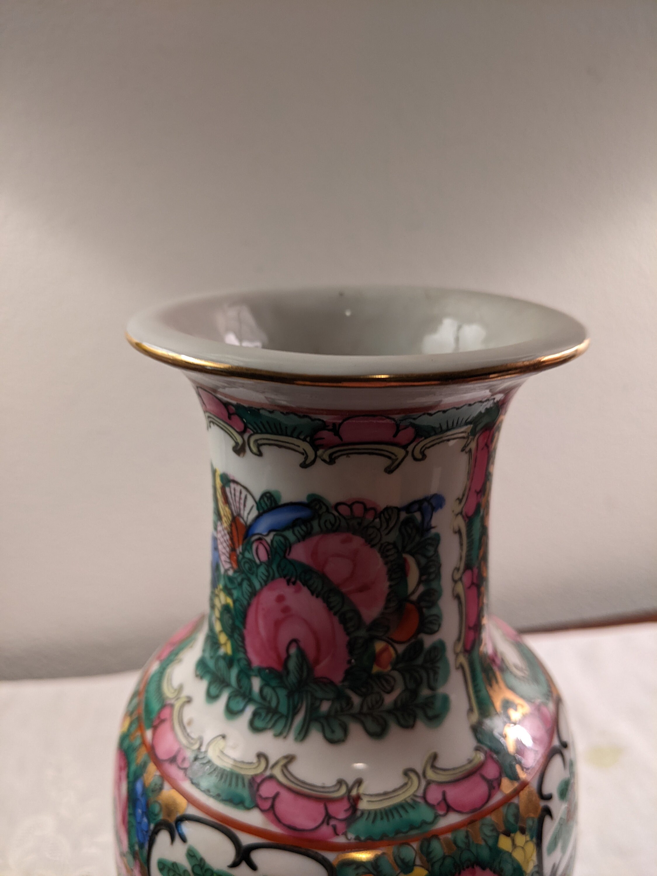 Vintage Famille Rose Canton Porcelain Vase Decorated in Hong - Etsy