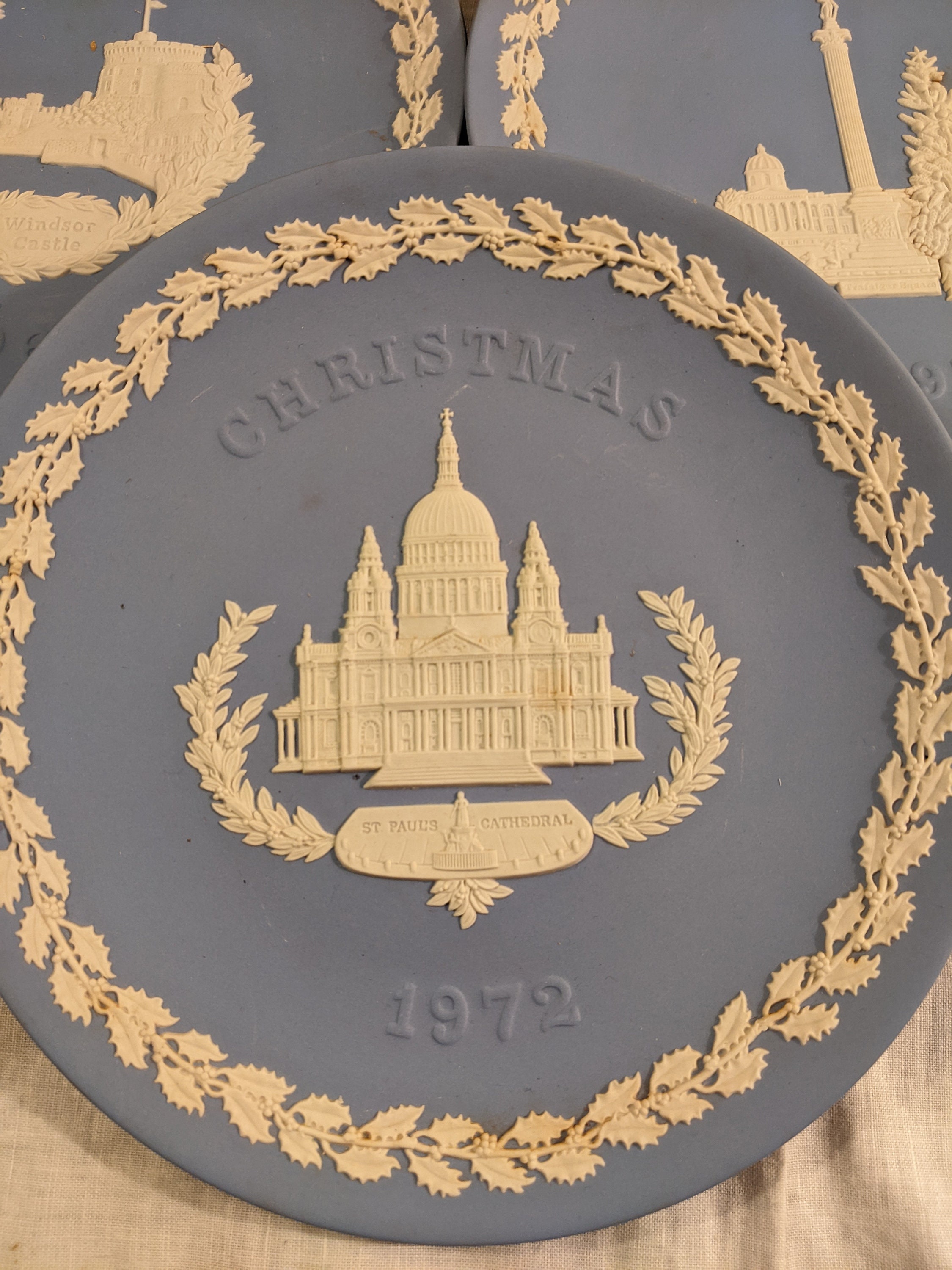 Five Wedgwood Jasperware Plates Christmas 1969-1972 & Apollo 11 Man on ...