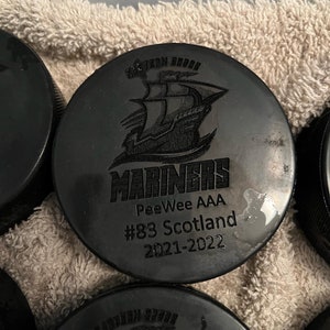 Personalized Custom Engraved Hockey Pucks - Etsy