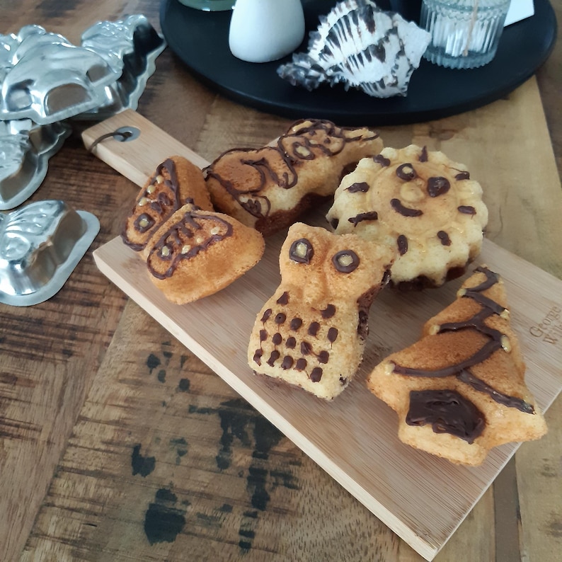 Vintage Strawberry-shaped Shaped Figure Metal Baking Form for Cupcake ...