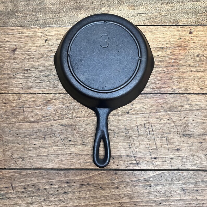 Vintage GSW Number 6 and Number 9 X946 Cast Iron Pans With - Etsy