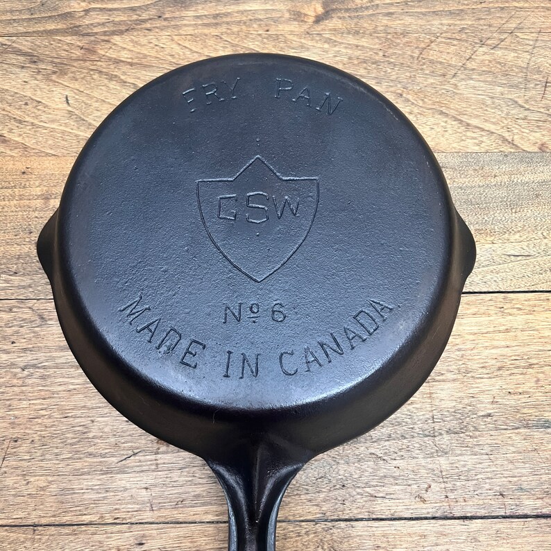 Vintage GSW Number 6 and Number 9 X946 Cast Iron Pans With - Etsy