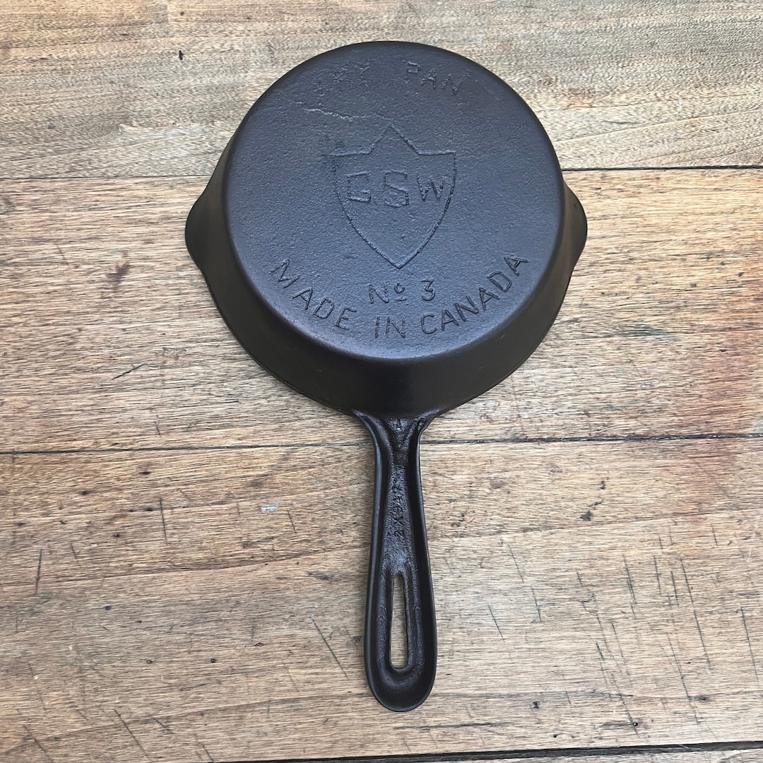 GSW Number 3 Cast Iron Pan - 2X947 - Etsy Canada