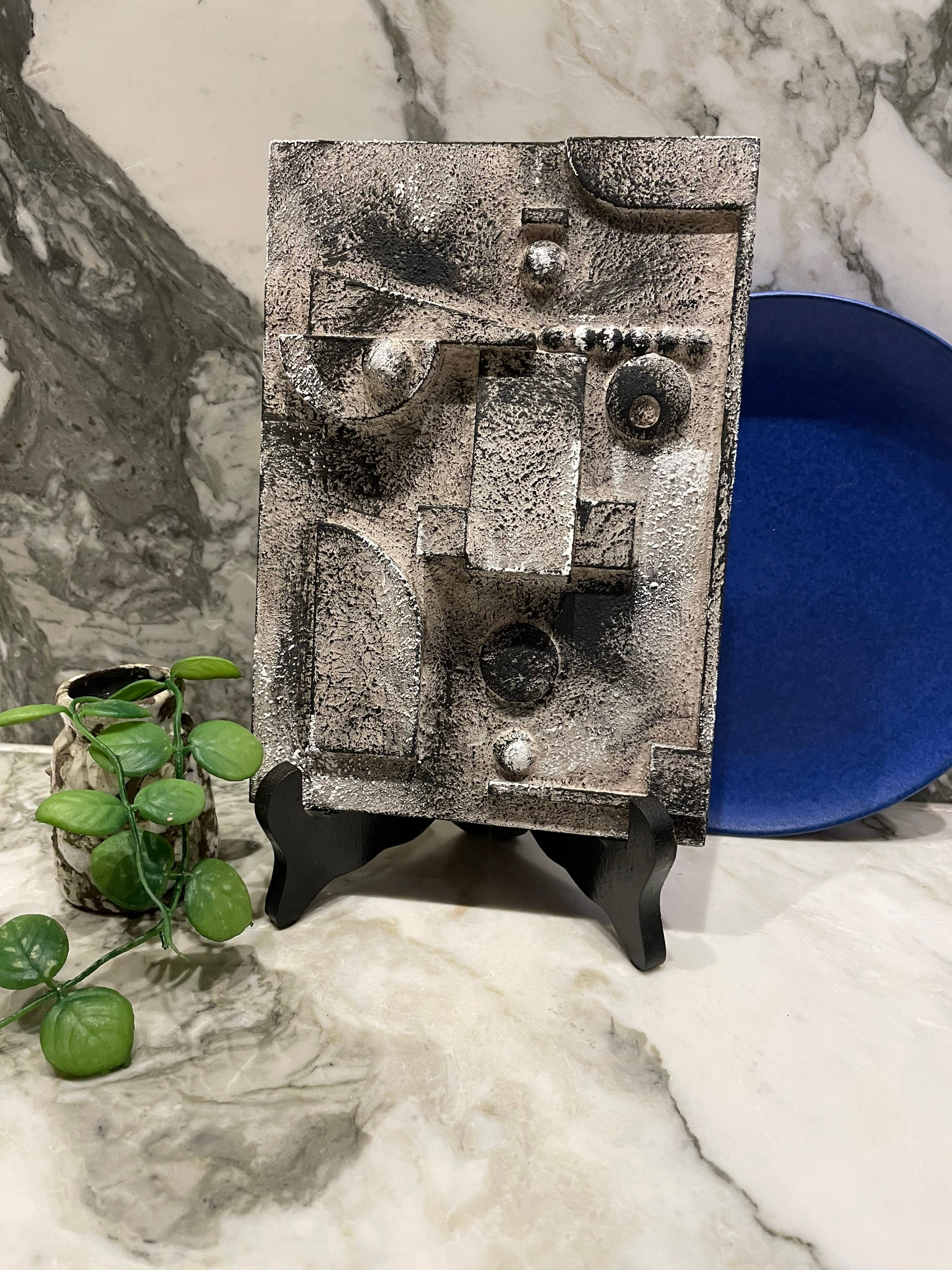 Brutalist Collage 'cubiste Face' Rough Structure Modernist Influence ...