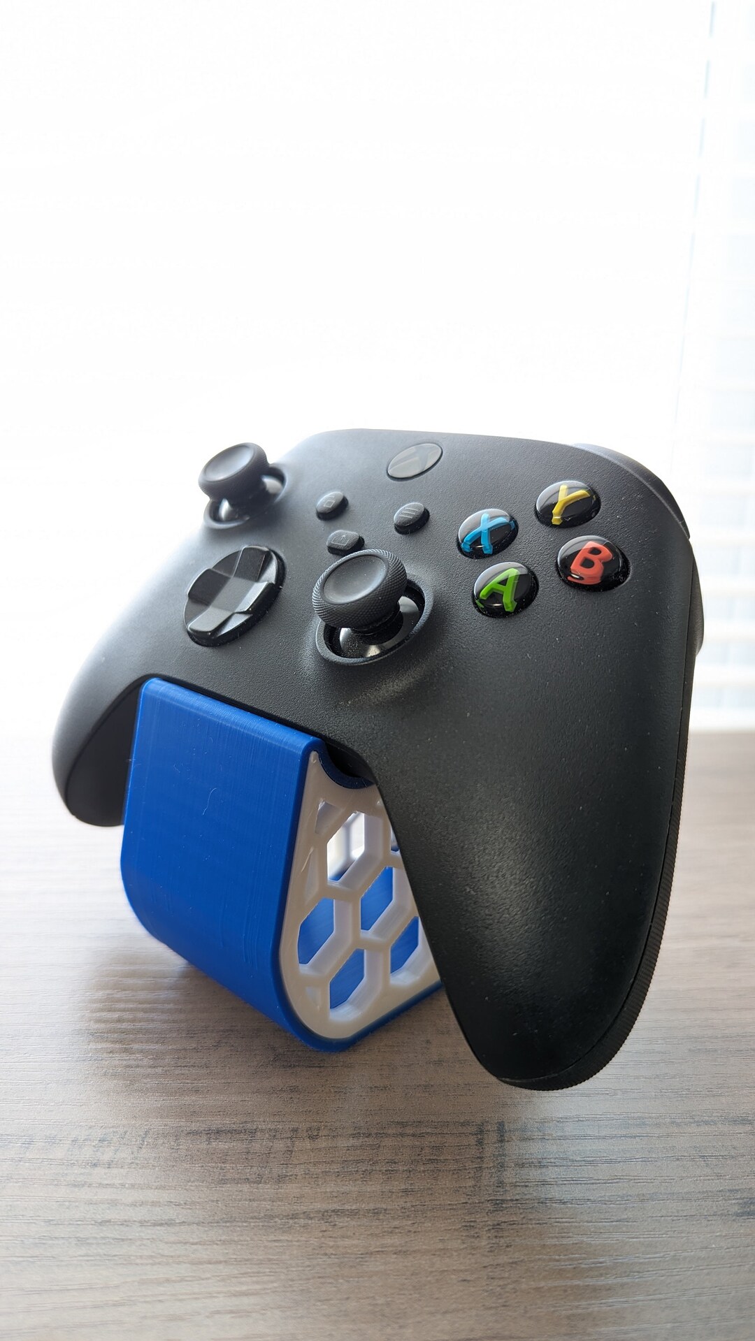 3D Printed Honeycomb Controller Stand Gift for Gamers Minimalistic ...
