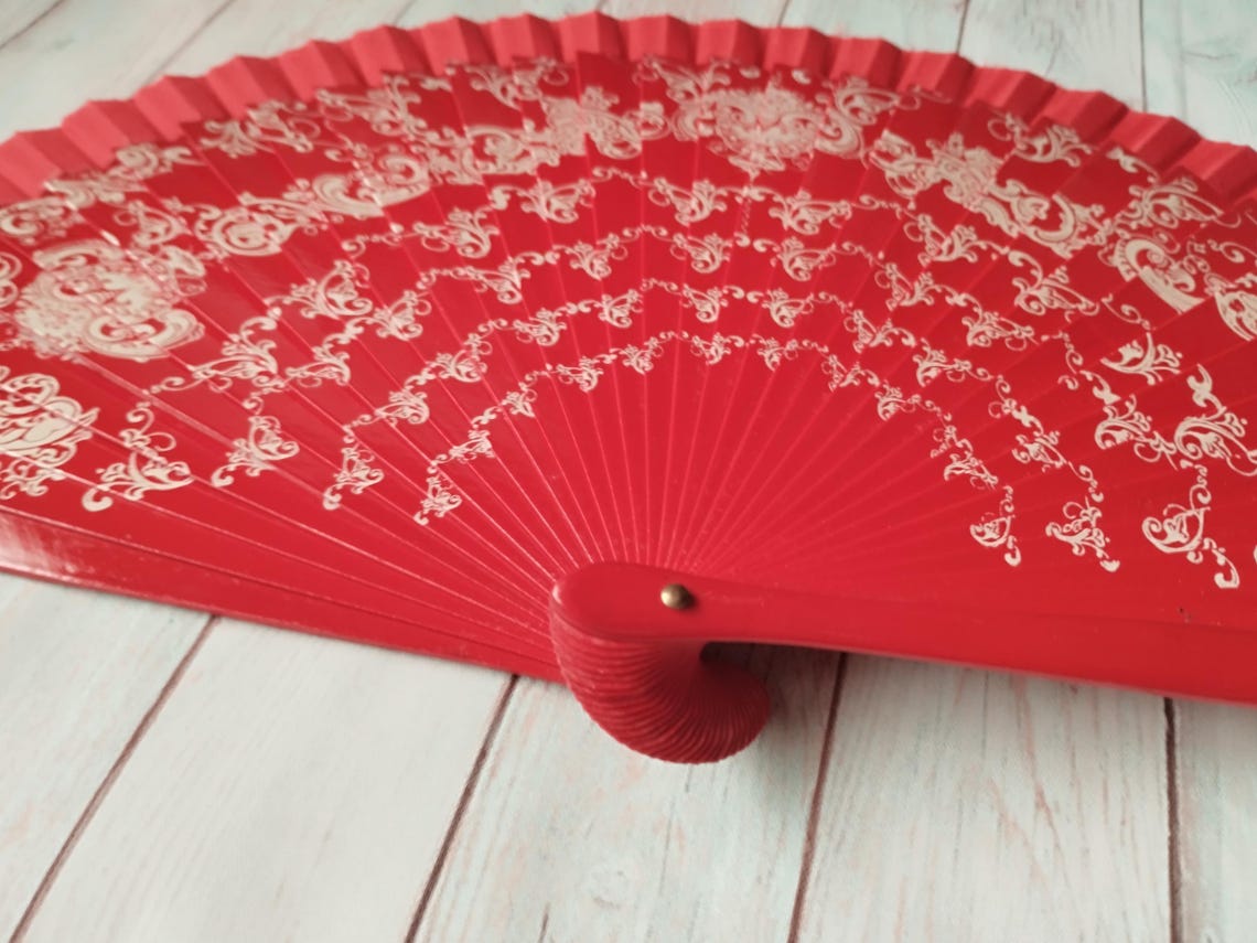 Spanish Fan Made of Red Lacquered Wood and Fabric. Handmade. - Etsy