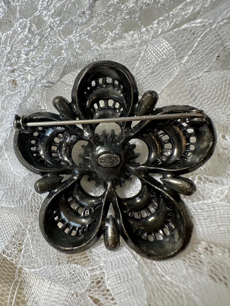 Mid-century Albert Weiss Marcasite Stylized Flower Brooch in Black ...