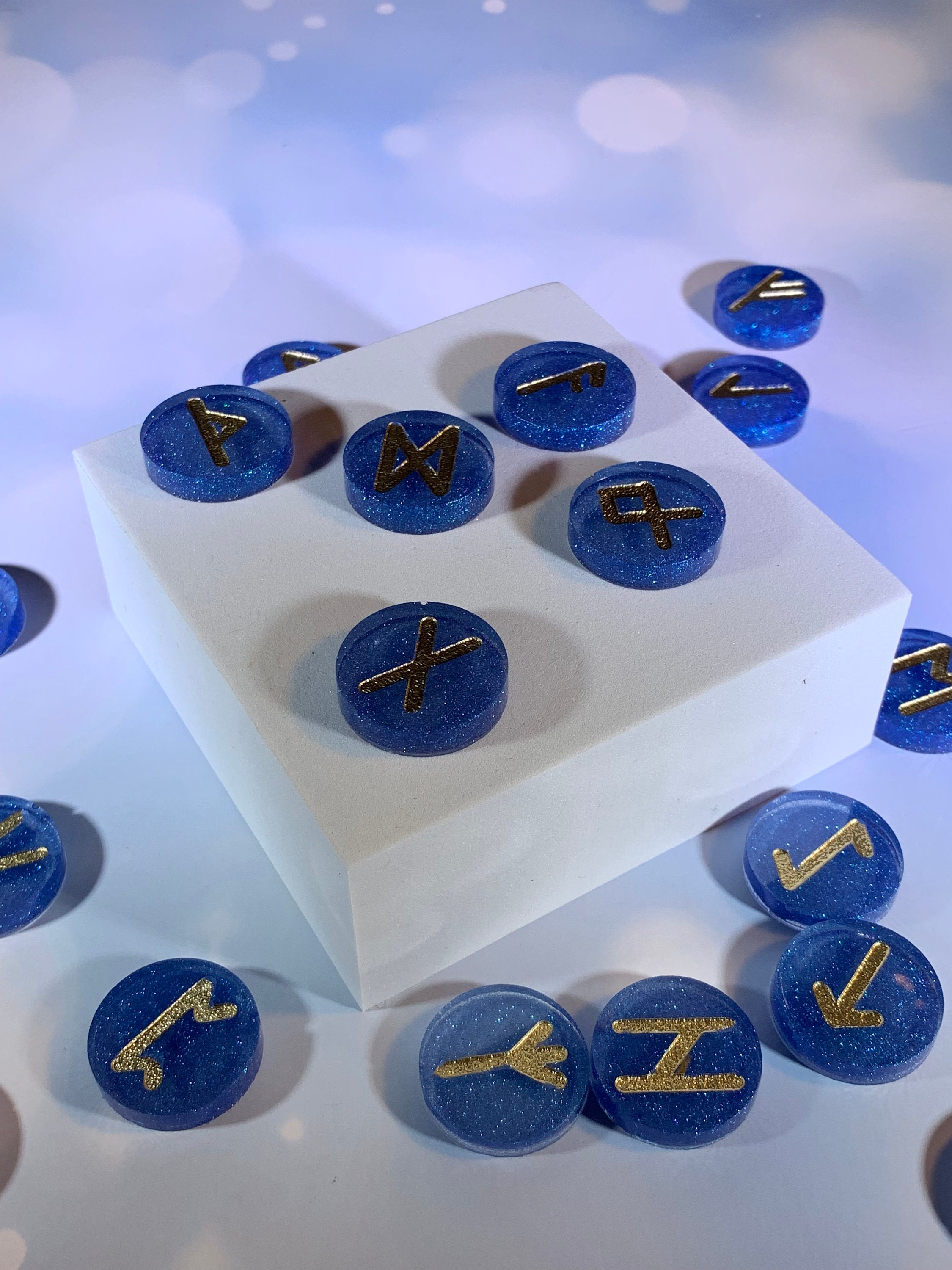 Blue Round Gold Resin Rune Casting Stones Resin Rune Stones Viking Rune ...