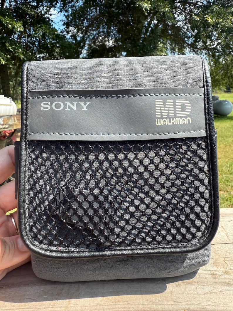 Sony MZ-2P Walkman Minidisc Player With Case – Excellent Condition ...