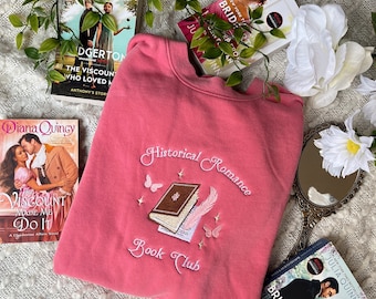 Romantasy Reader Sweatshirt / Fantasy Romance Reader Merch / Bookish ...