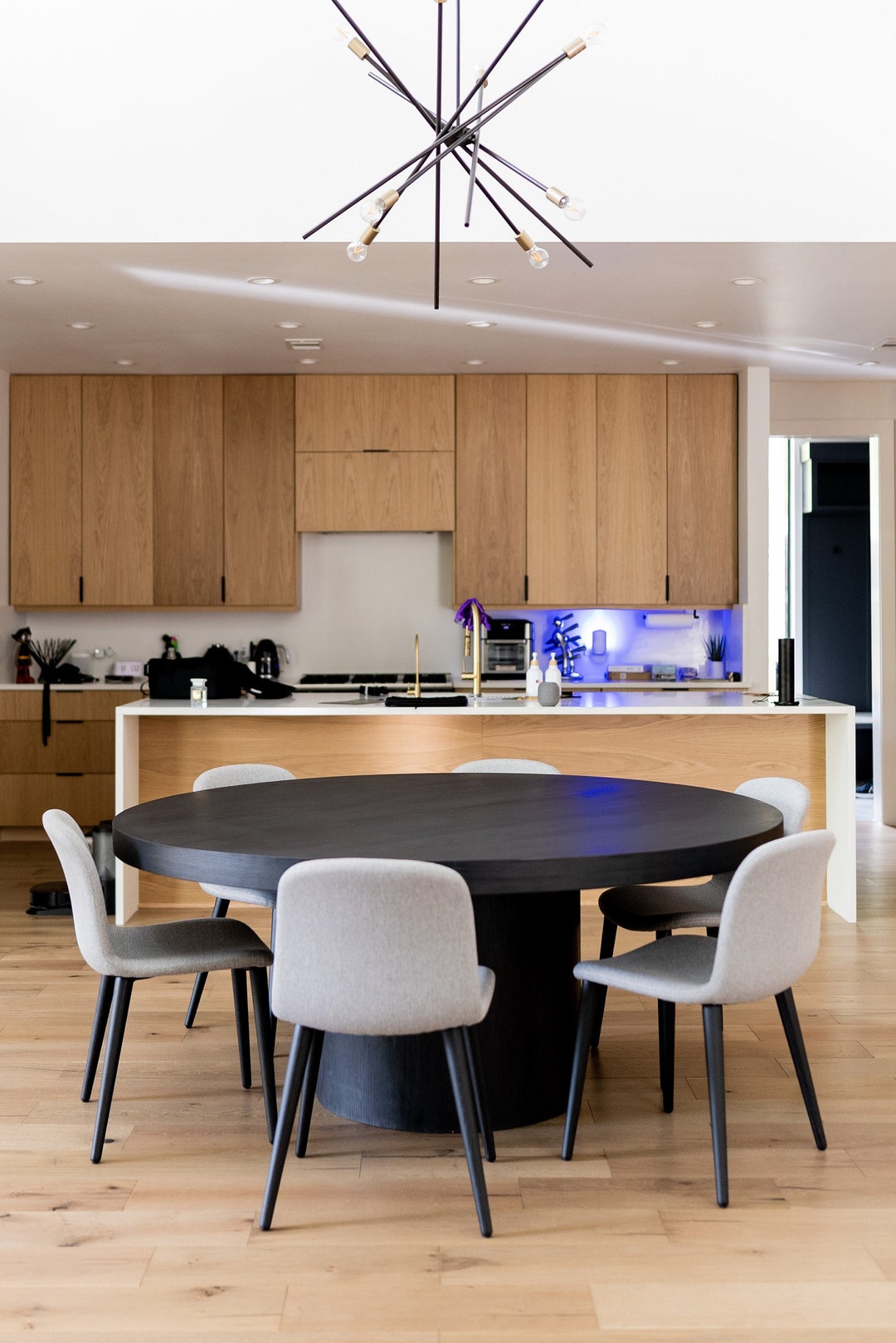 White Oak Veneer 72 Inch Round Dining Table - Etsy