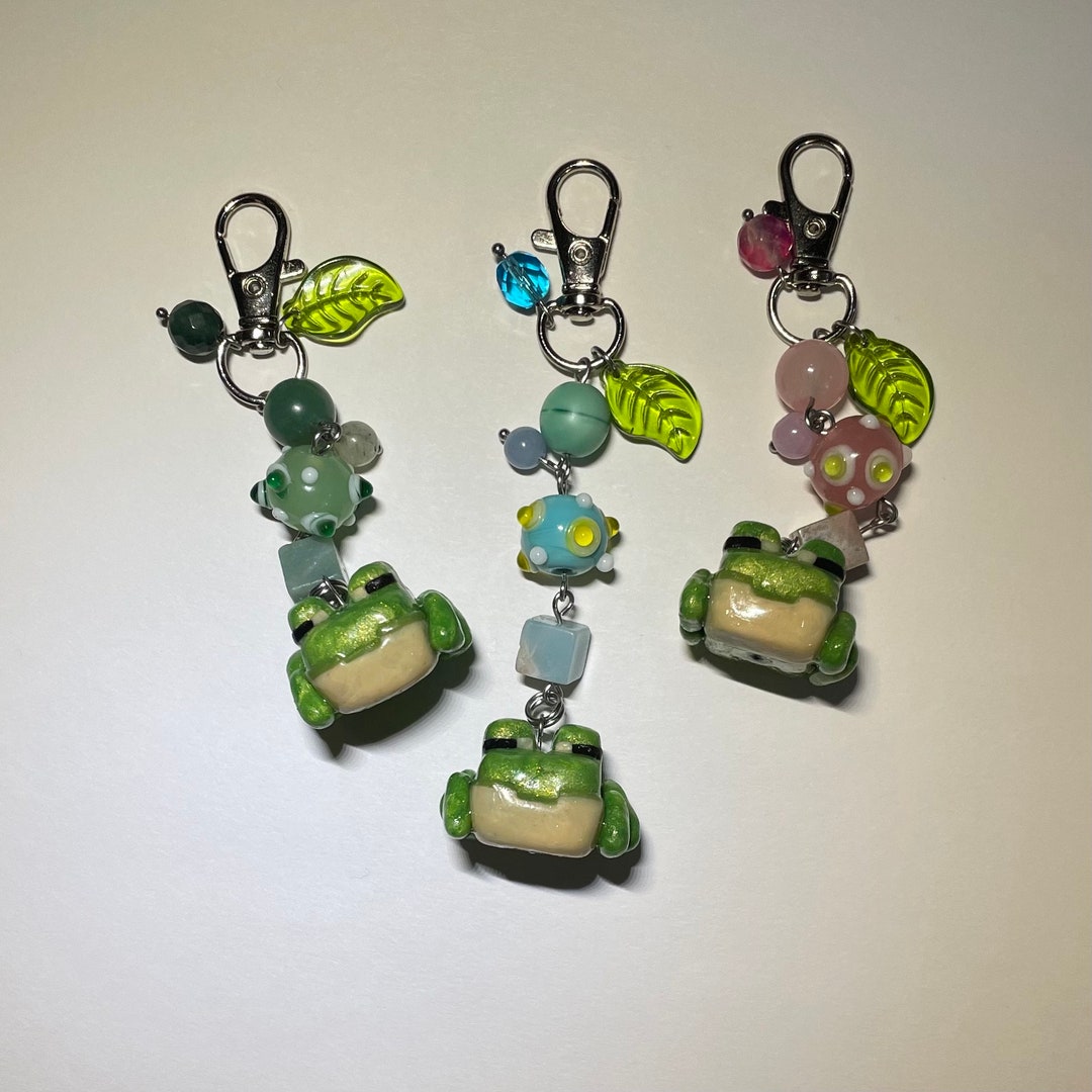 Pixel Frog Keychain Handmade Polymer Clay Minecraft Inspired Green Frog ...