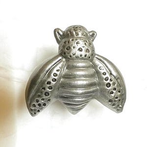 Bee Drawer Knob – Metal Insect Pull for Cabinets, Dressers & Furniture ...