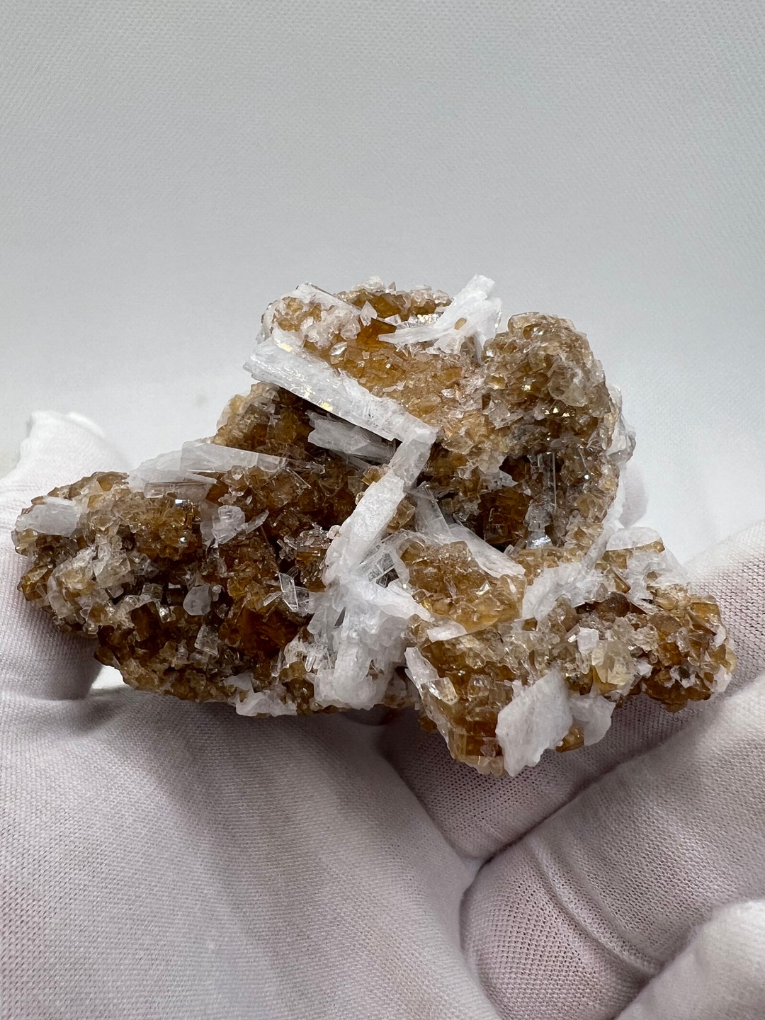 Celestite With Fluorite Clay Center, Ohio - Etsy