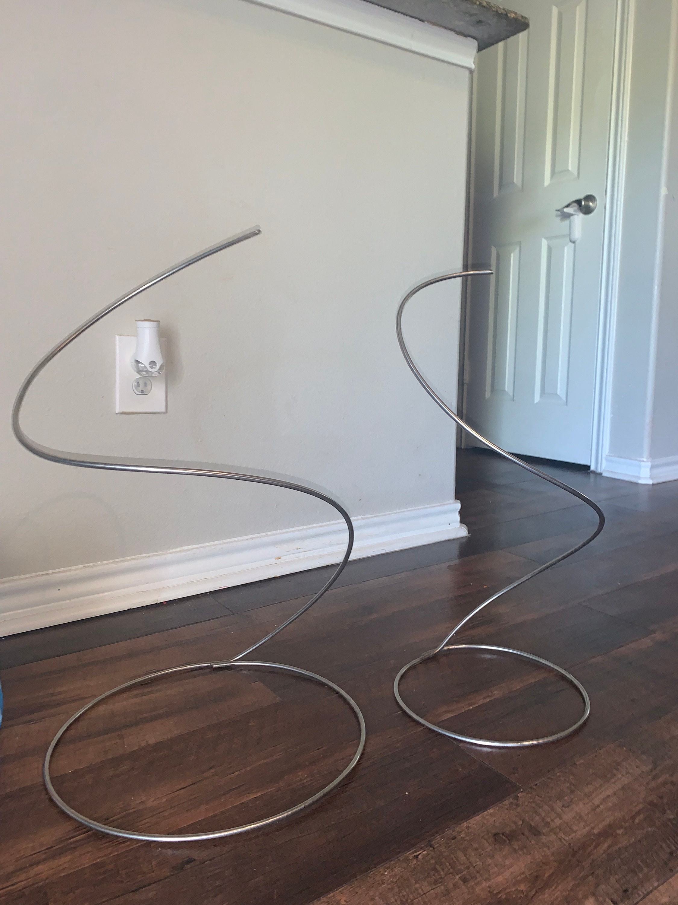 Spiral Metal Cake Stand Floral Garland Cake Structure Custom Made to ...