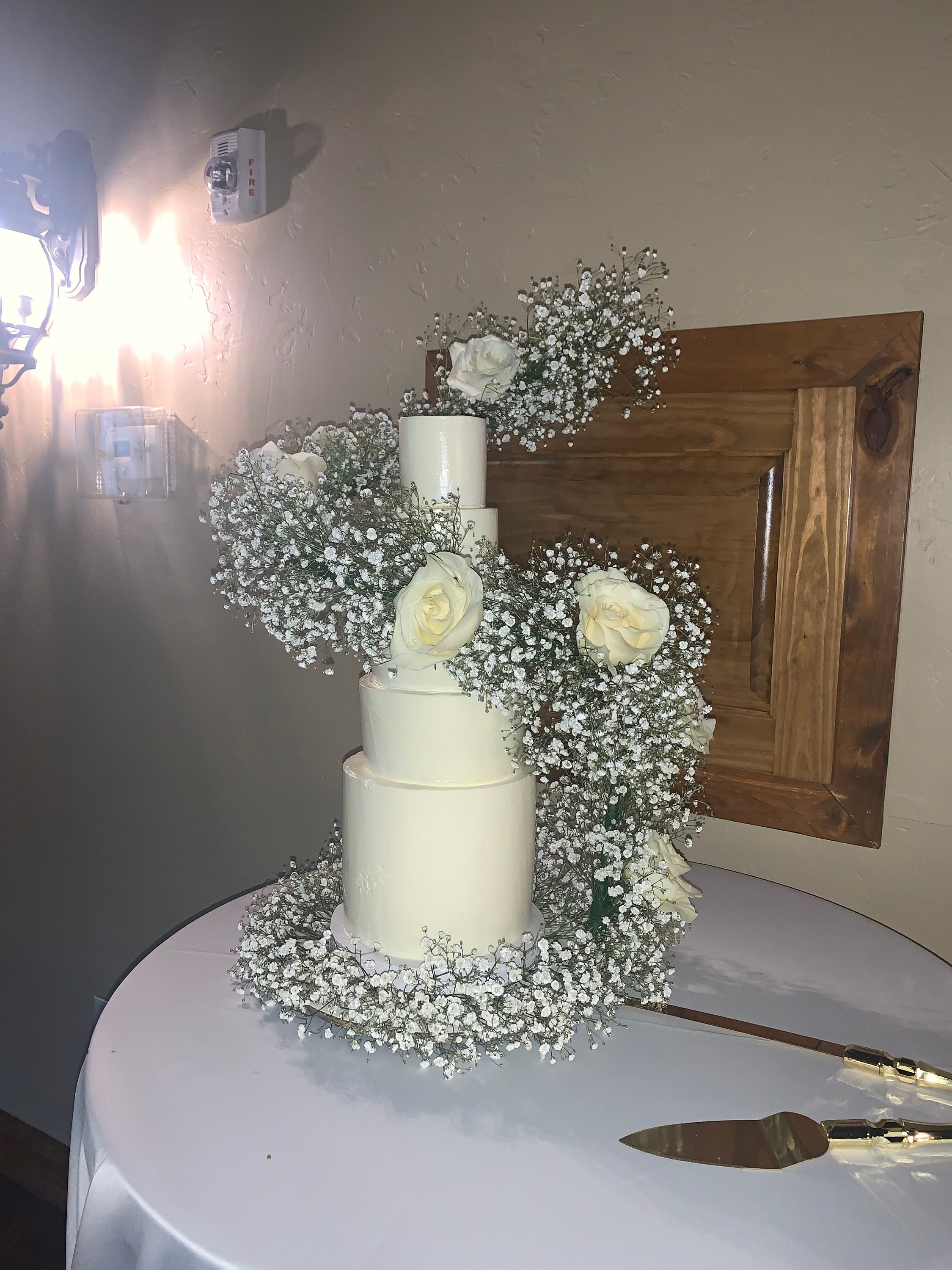 Spiral Metal Cake Stand Floral Garland Cake Structure Custom Made to ...