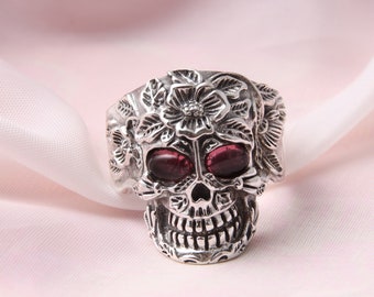 Ruby Eye Skull Ring - Etsy
