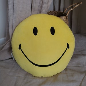 Smile Pillow, Yellow Happy Face, Cute Soft Decor, 90s Vibe, Kids Room ...