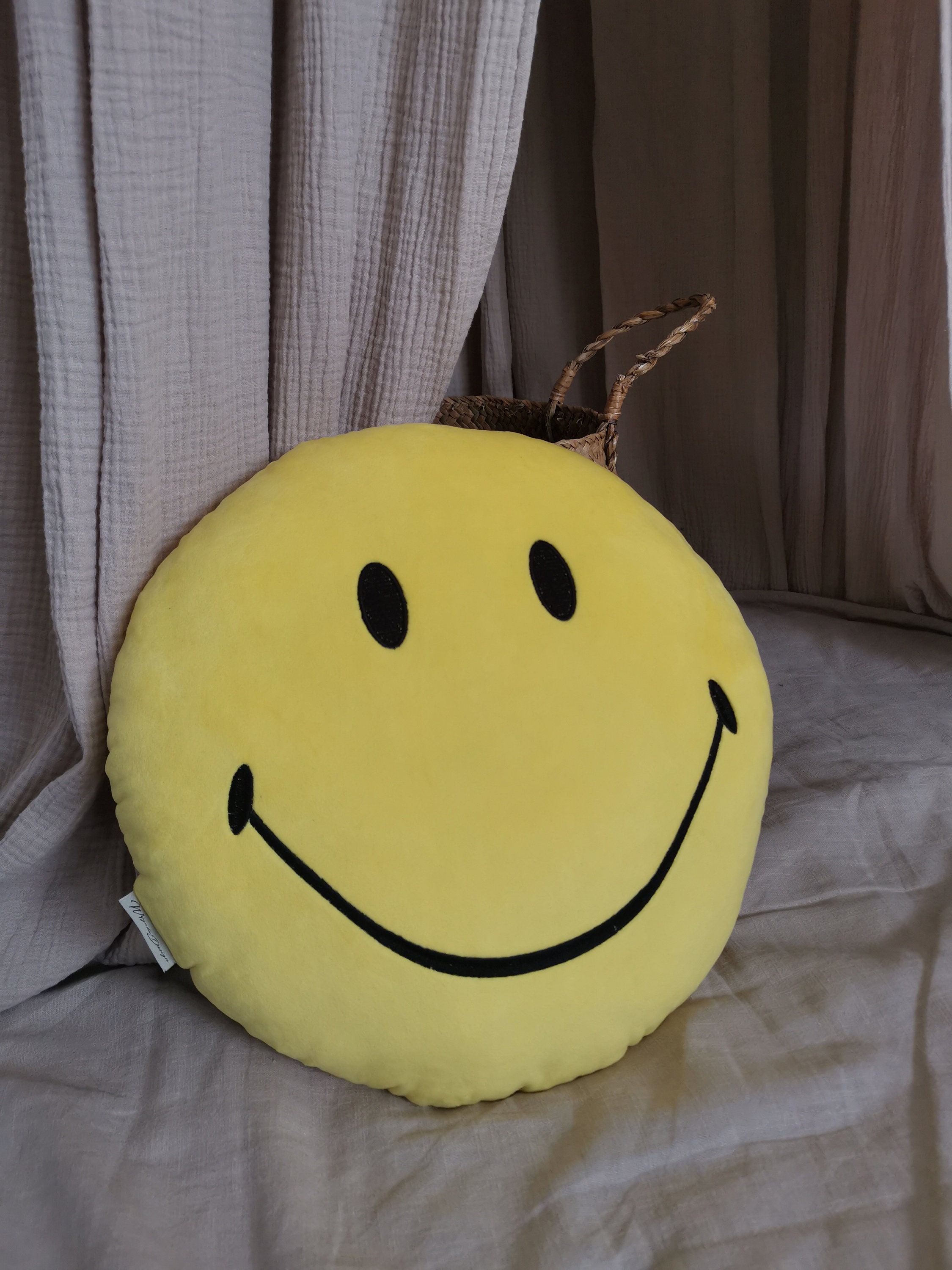 Smile Pillow, Yellow Happy Face, Cute Soft Decor, 90s Vibe, Kids Room ...